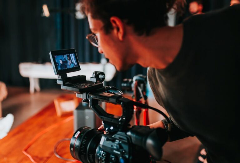 Przerwanie ruchu drogowego w Toruniu z powodu kręcenia serialu "Zmora ...